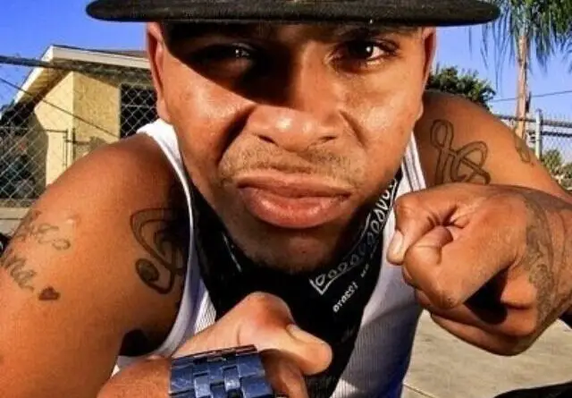 Stories Archive - Silent Guitar